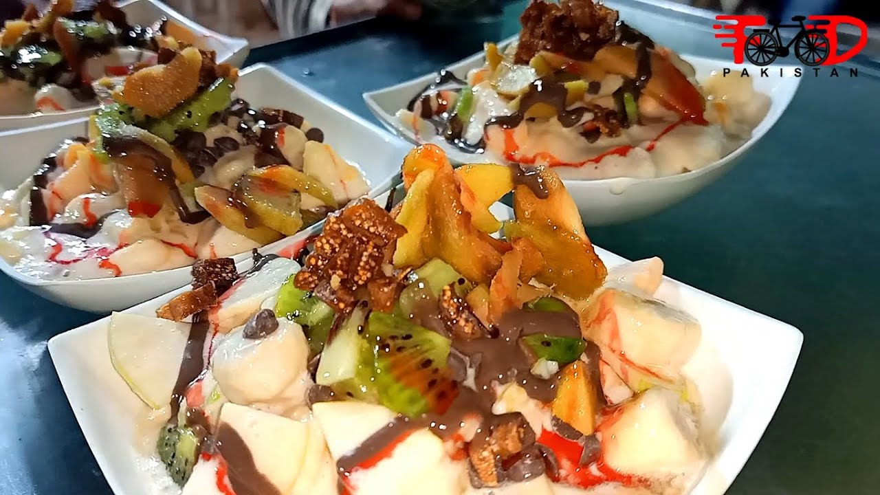 PEHALWAN FRUIT CHAAT I Best Fruit Chaat in Karachi I Pakistani Street ...