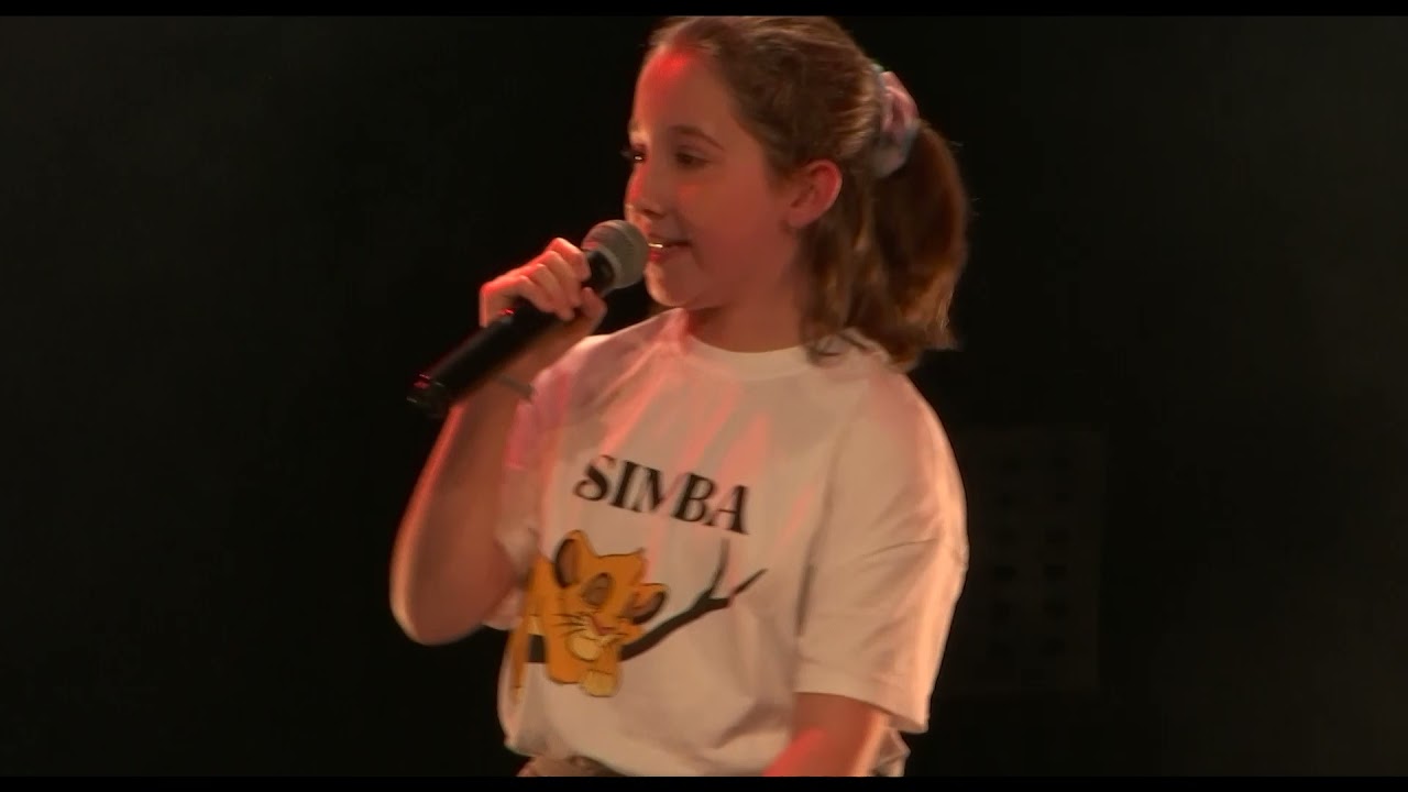 Lisa Not - Le reste (Clara Luciani) - YouTube