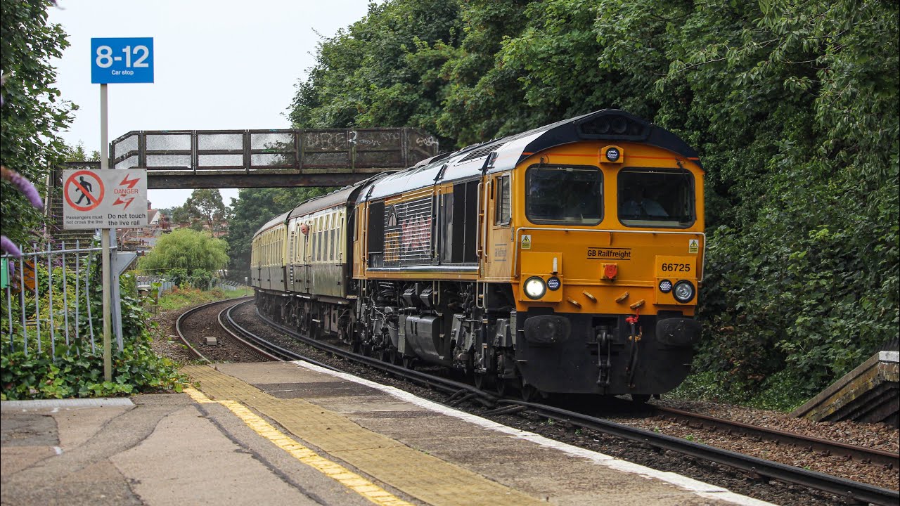 (HD) GBRf class 66725 & 66769 (new livery) TnT power through ...