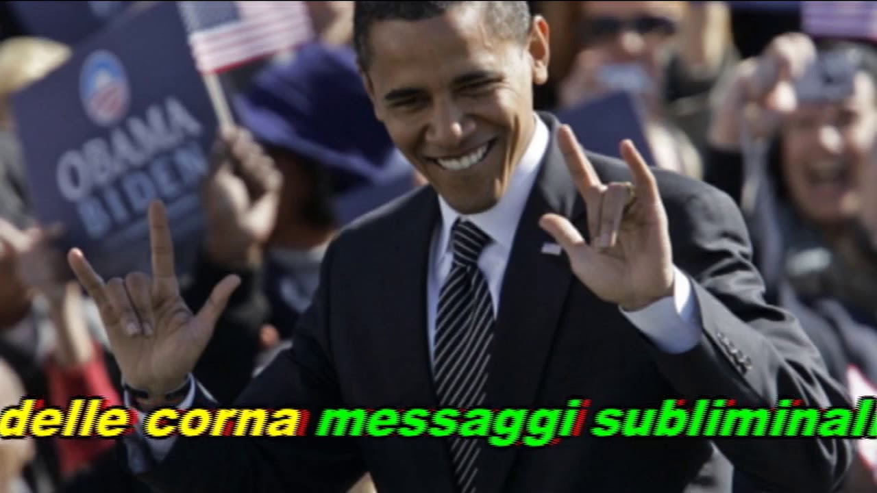 PAPA FRANCESCO FA LE CORNA GESTO SATANICO - YouTube