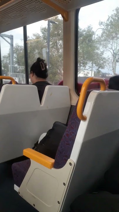 Queensland Rail IMU 101 arriving at Graceville station with guard announcement. - YouTube