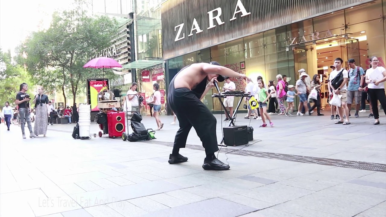 BeatBox Guy I Sydney Street Performer - YouTube
