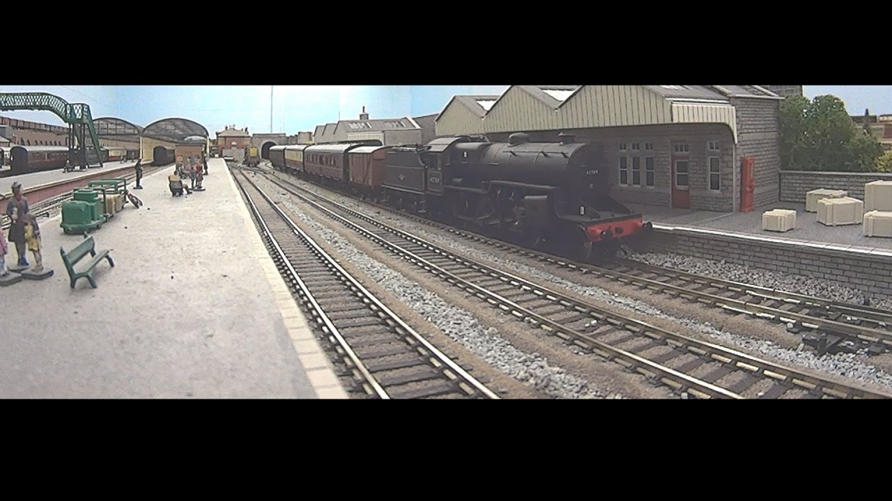 Parcels Train 1 at Trenholme Junction - YouTube