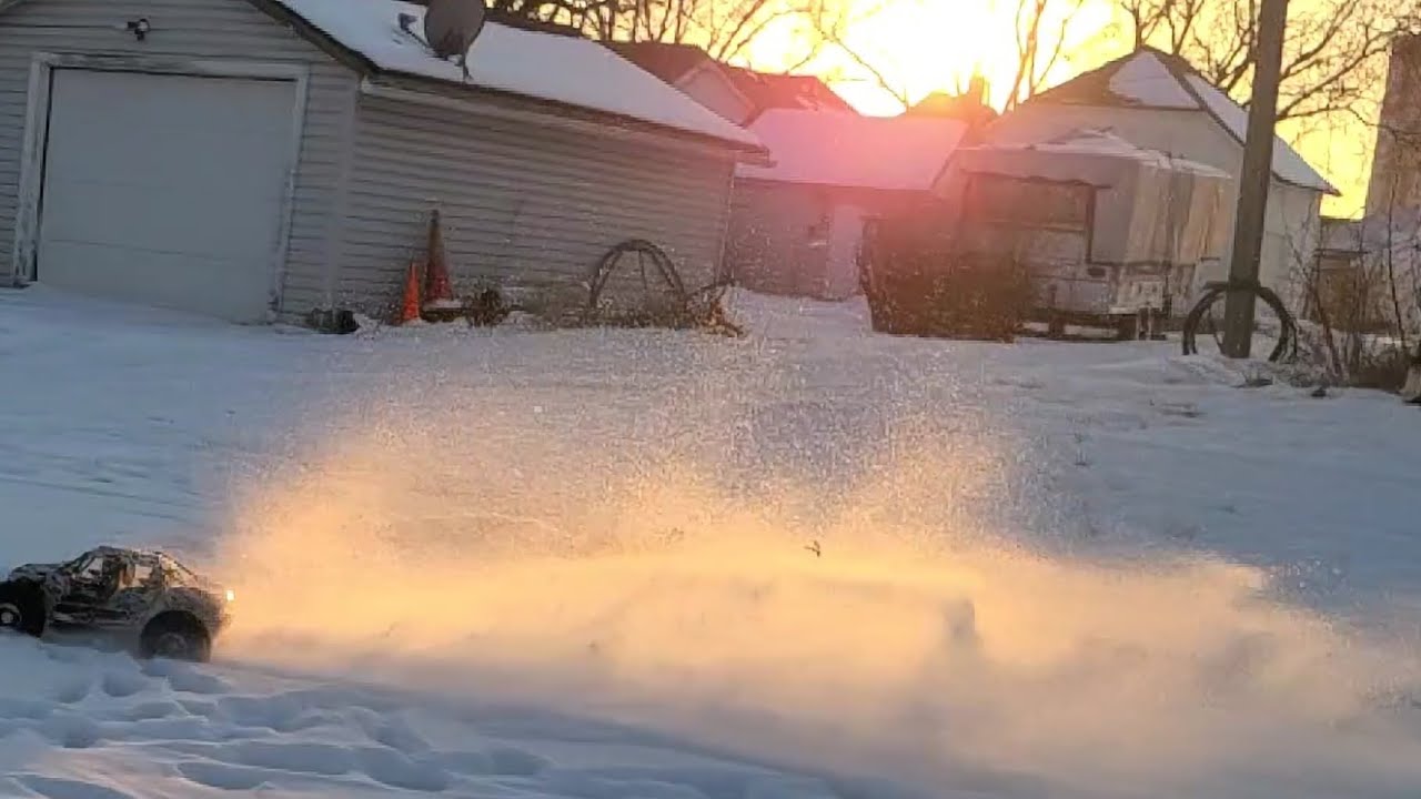 Arrma Fire Team front yard snow bash - YouTube