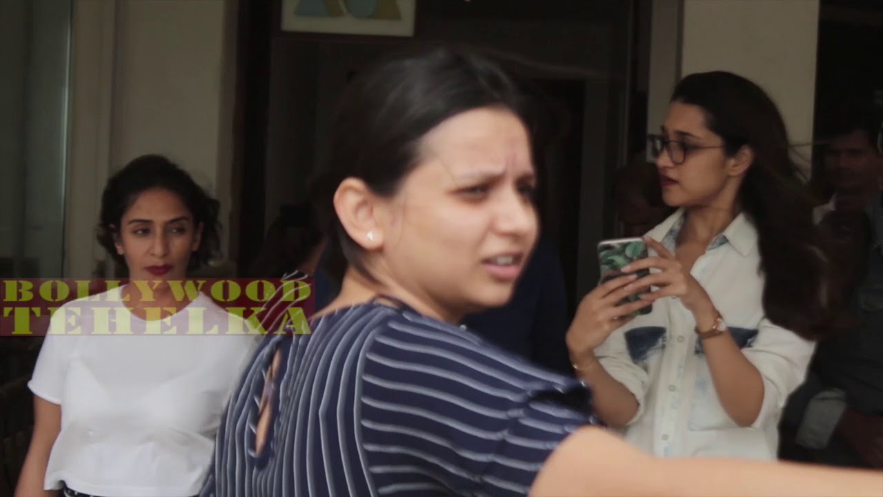 Kajol Spotted at Sun & Sand for Media interview of Movie Helicoptereela ...