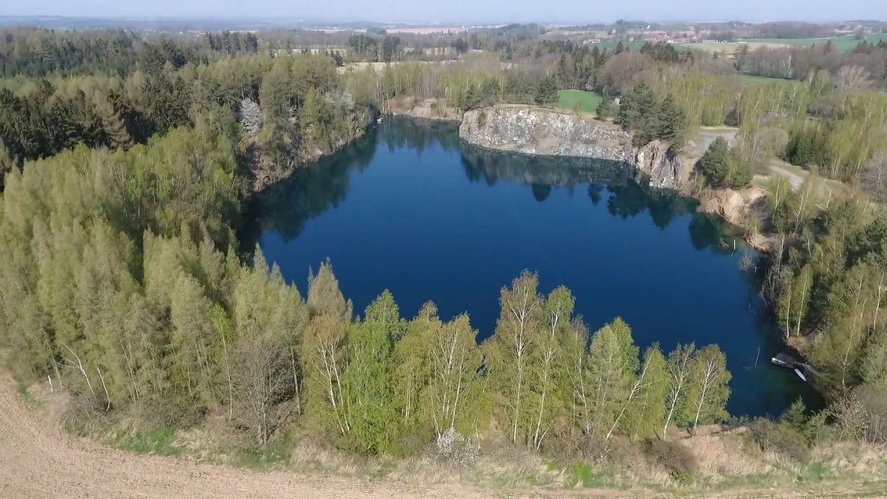 Lom Borek - YouTube