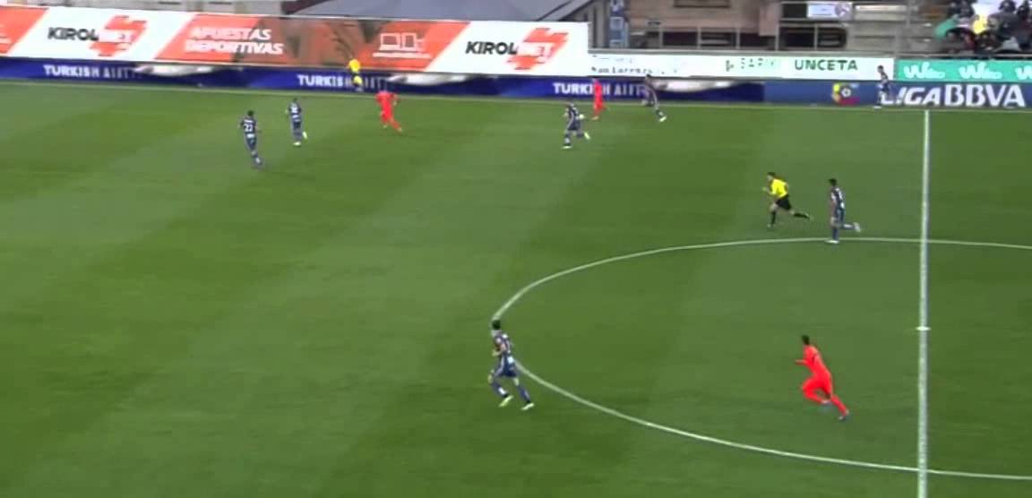 Lionel Messi Amazing run VS Eibar - YouTube