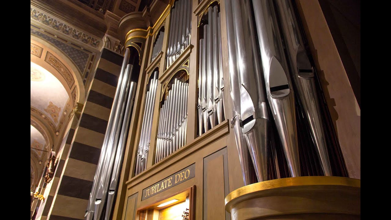 Lyndon Hills plays Tuba Tune, by Norman Cocker - YouTube