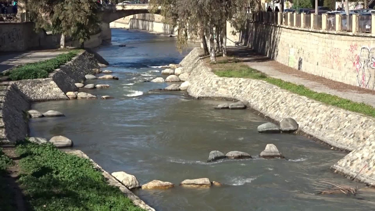aguas bravas del rio genil de Granada - YouTube