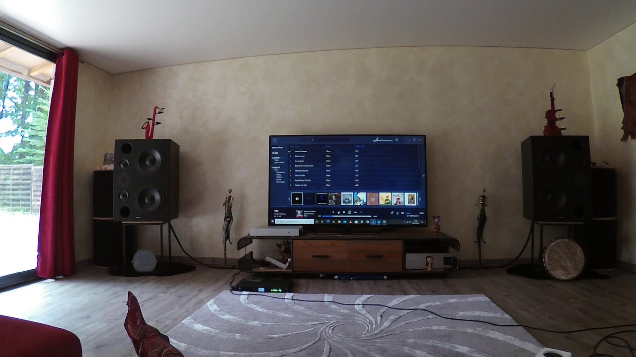 Dynaudio M3 on Metal - YouTube