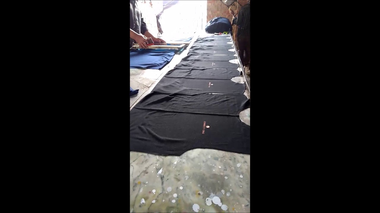 FABRIC SCREEN PRINTING WITH OIL PAINT - YouTube