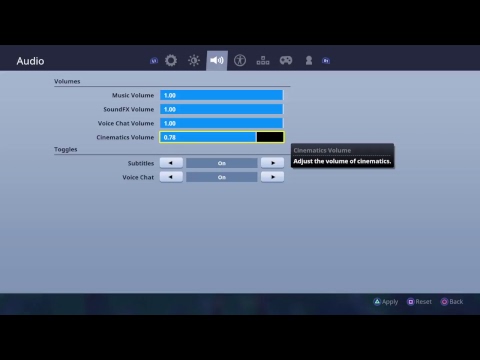 Dakota plays Fortnite