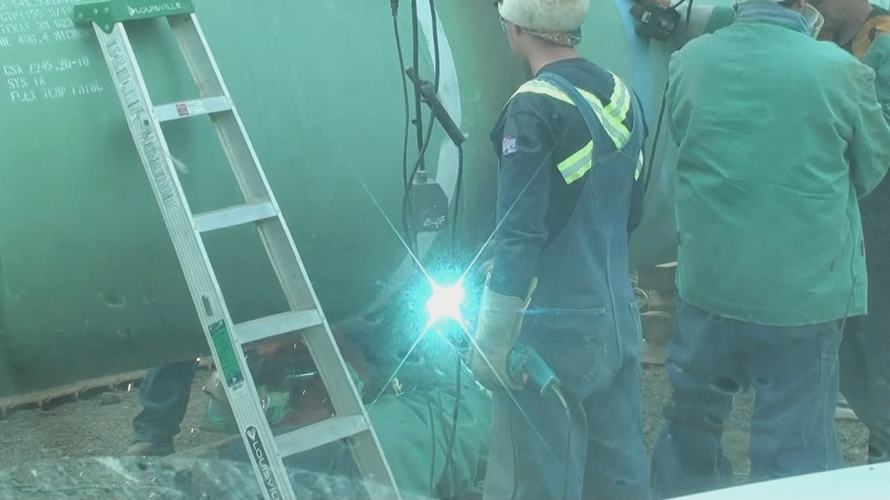 Pipeline Welding - Beading 54 Inch Pipe - YouTube