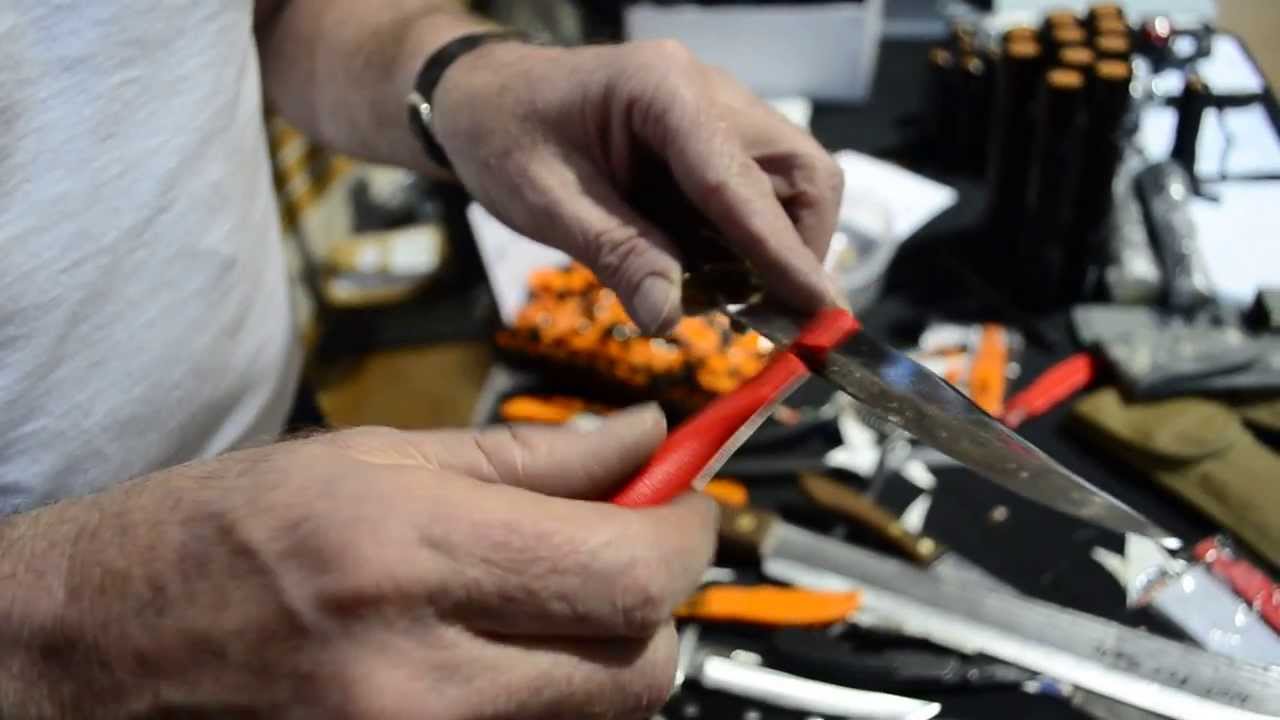 How to Start a Fire with Sharp n Spark - YouTube