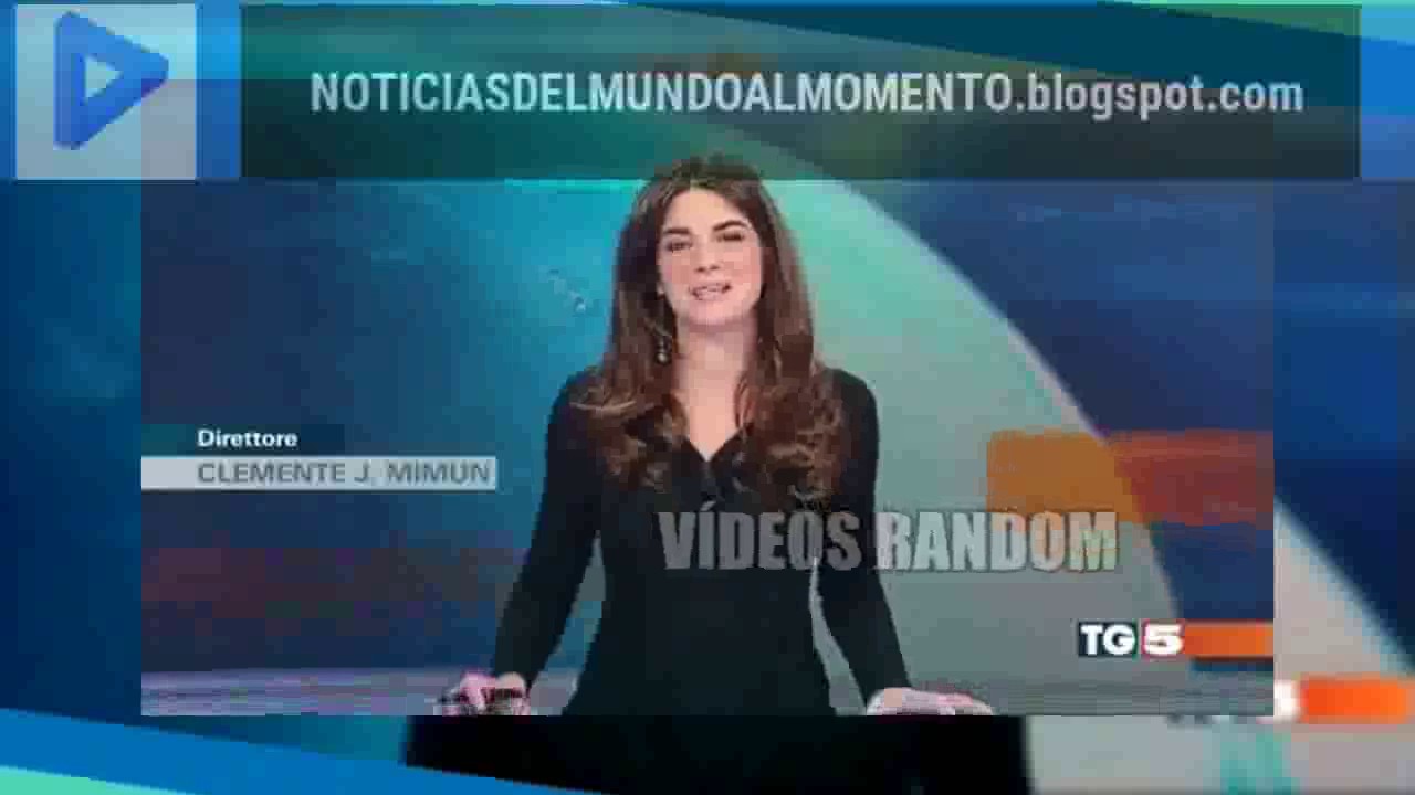 Conductora de noticias ENSEÑA calzones EN VIVO - YouTube