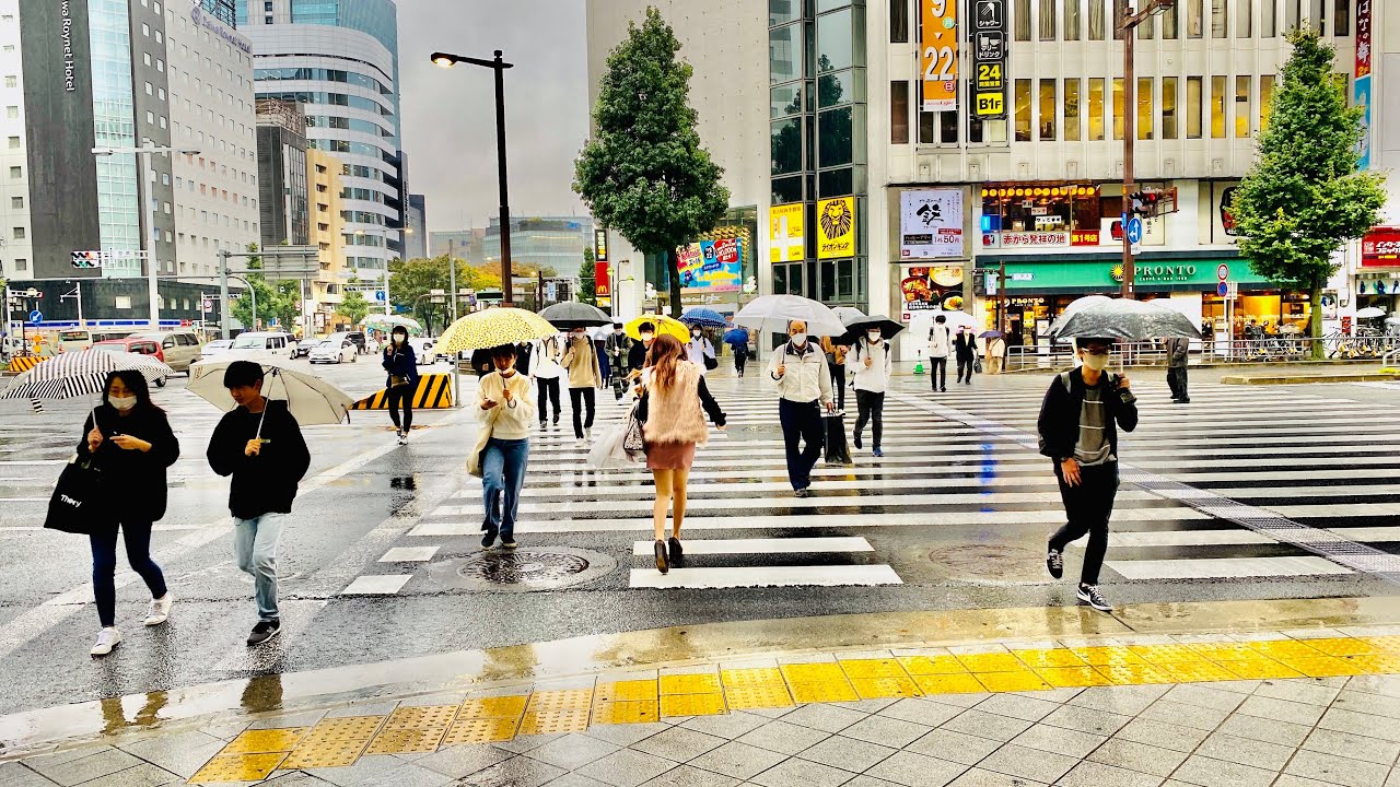 4K Rain Walk in Japan (Nagoya) - 雨の散策 - YouTube