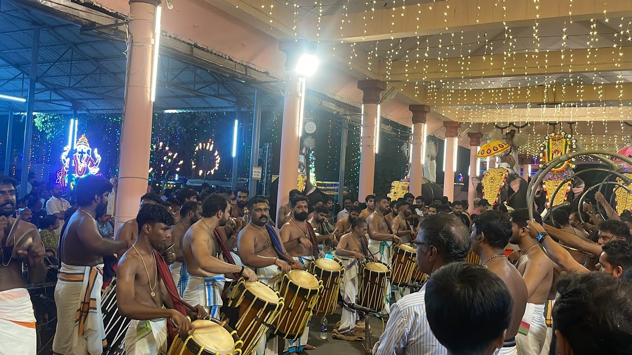 Pandimelam at omallur temple by cheranalloor sankarankutty marar - YouTube