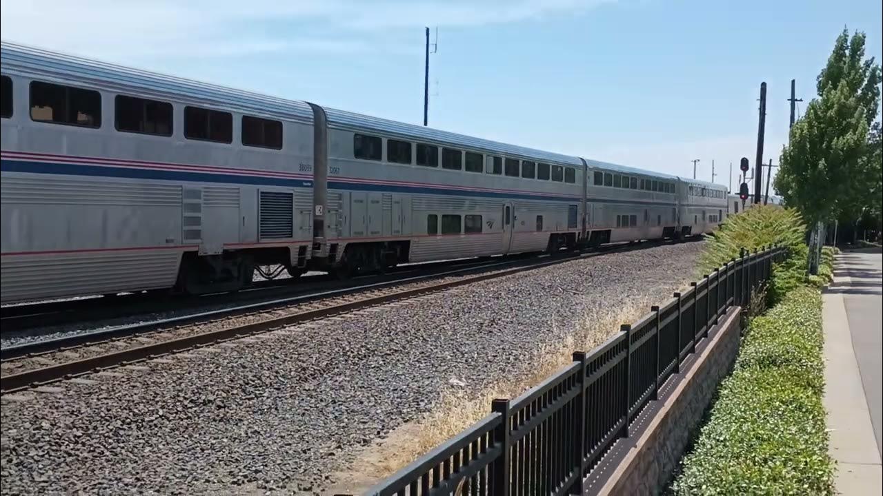 Amtrak California zephyr Roseville CA - YouTube