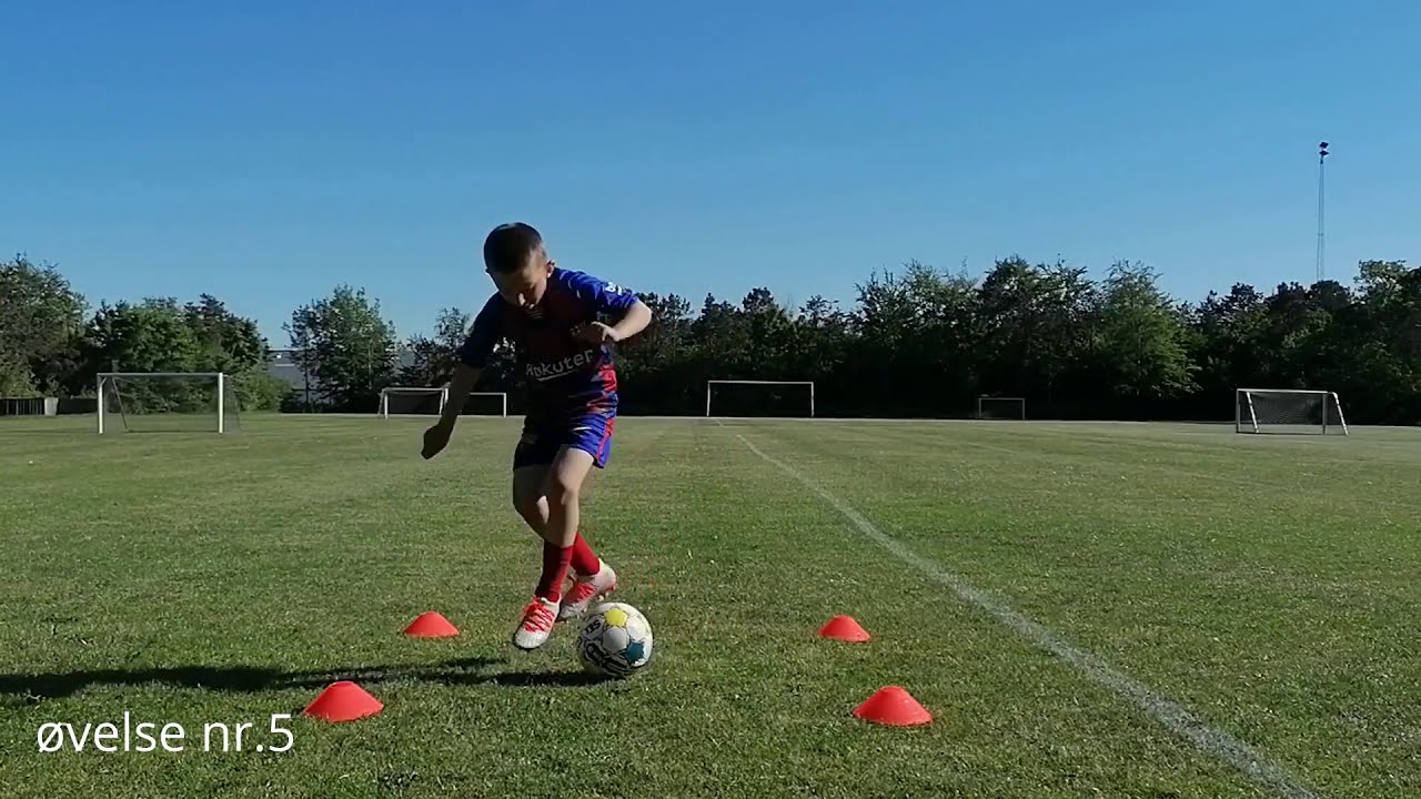 Foot workaut and ball control 5 exercises - YouTube