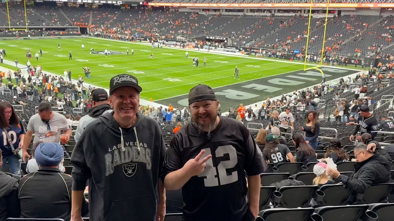 Las Vegas Raiders vs Denver Broncos at Allegiant Stadium - YouTube