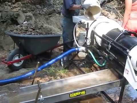 Working A Gravel Bar With My Homemade Portable Gold Trommel Wash Plant ...