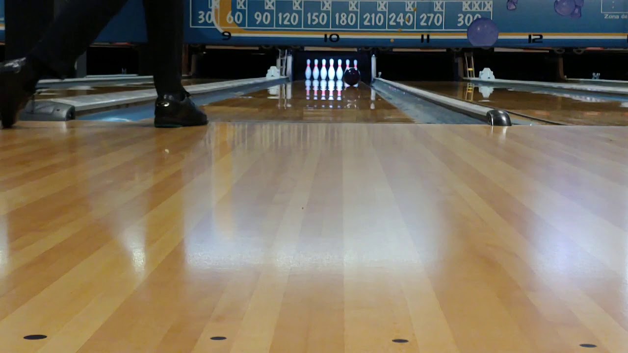 Radical Quick Fix reaction two hand bowling release - YouTube
