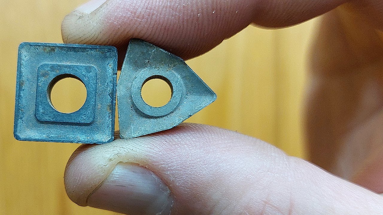 Few people know how these carbide inserts work in turning metal - YouTube