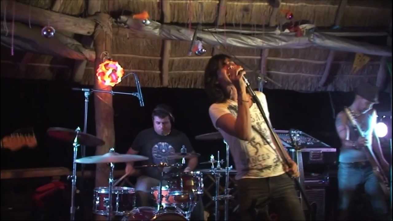 Cozumel Nightlife; The Red Eye Band - YouTube