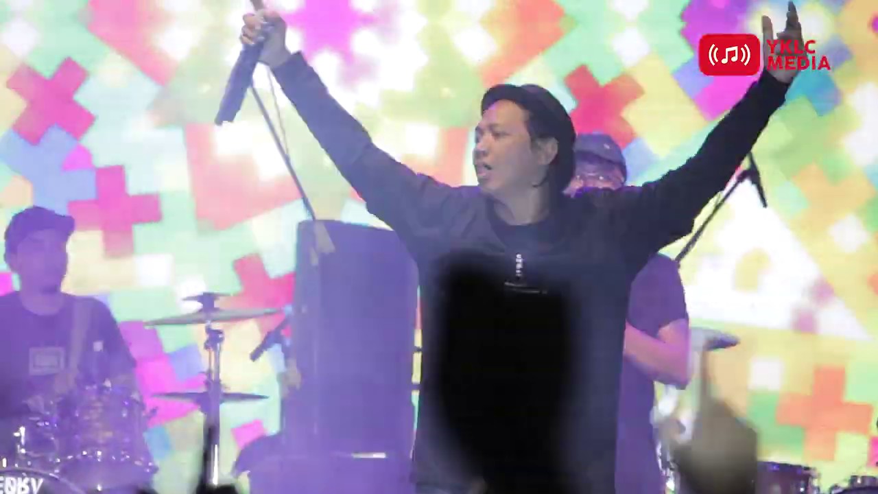 Steven & Coconut Treez - Lagu Santai (Live at INDONESIAN SCOOTER FEST ...