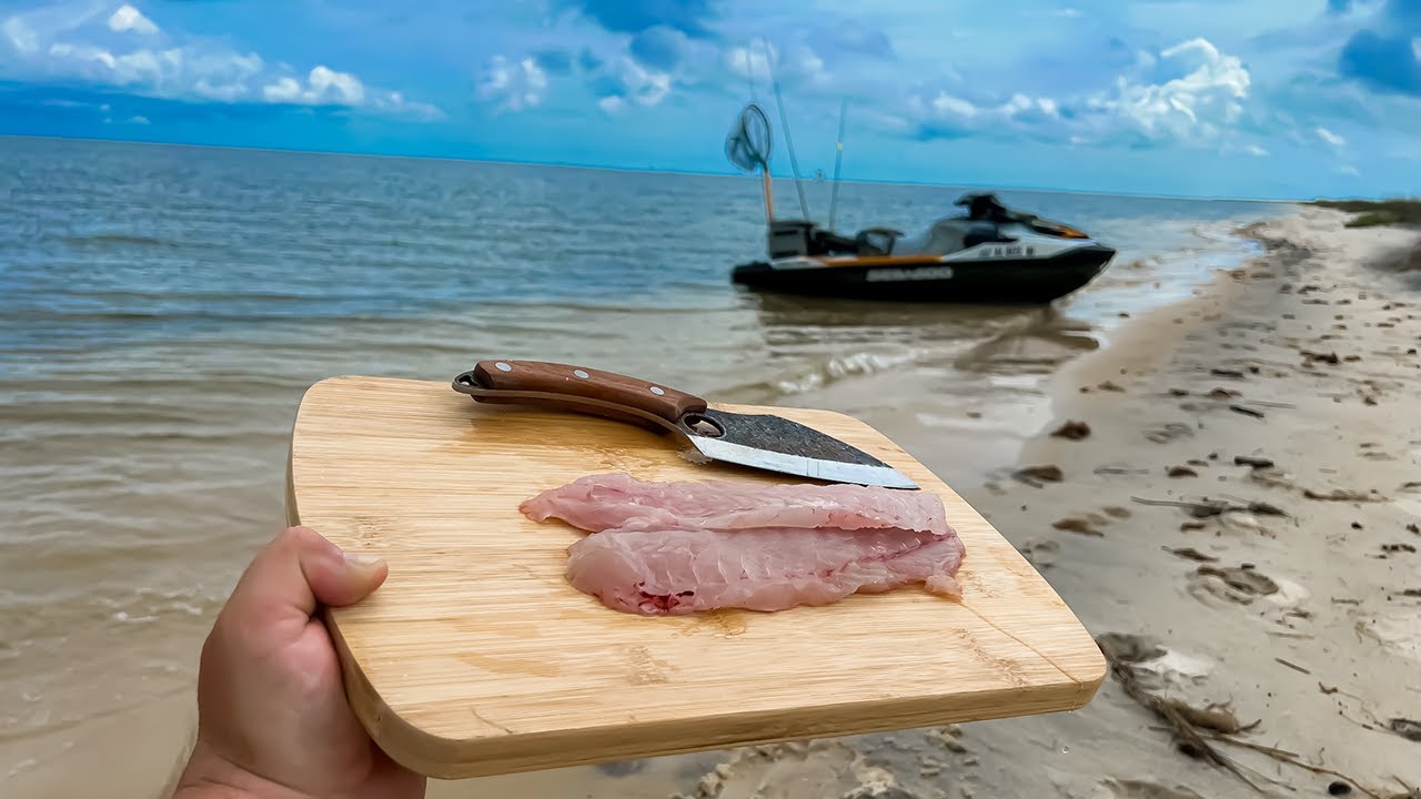 SOLO Beach Fishing for My Lunch CATCH AND COOK - YouTube