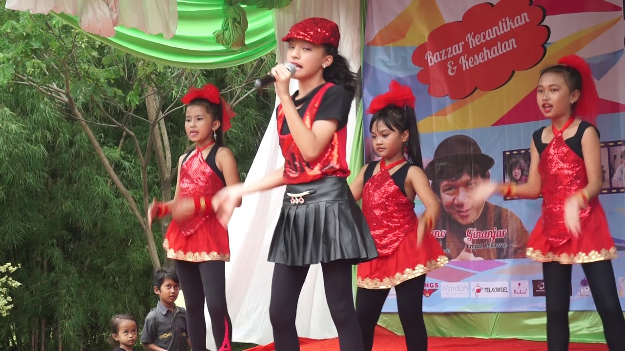 Ica Maysha Jhuan Khanaya Sirait Perform Apart Victory 1 - YouTube