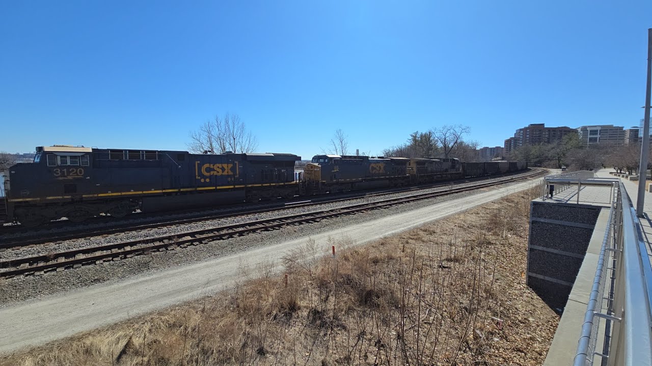 Full video: CSX Train E750 featuring 834, 707, 3120, 69, and 236. - YouTube