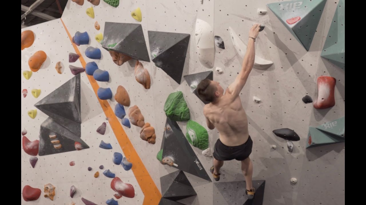 Working on my hardest boulder yet at Urban Climb! Day 11 in Australia ...