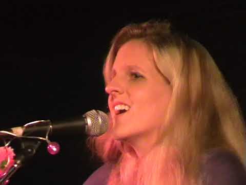 Liane Edwards et Annabel - YouTube
