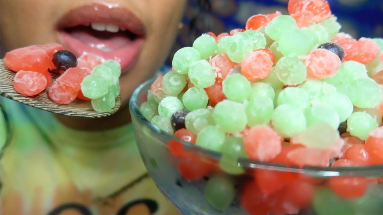 ASMR | Eating Frozen Boba 🧋 🥶 soft crunchy eating sounds 💚 - YouTube