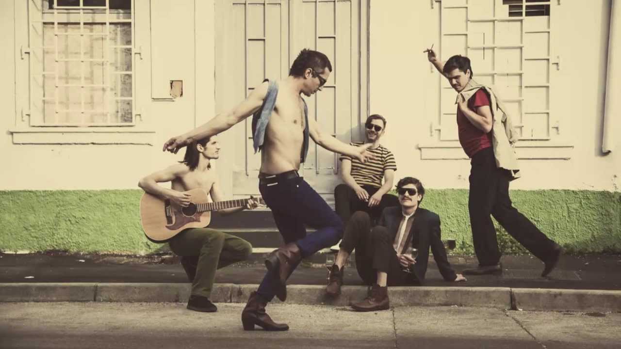 Jonathan - School (Jonathan EP) - YouTube