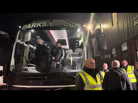 CELTIC TEAM BUS ARRIVING BEFORE THE DUNDEE V CELTIC GAME !!! - YouTube