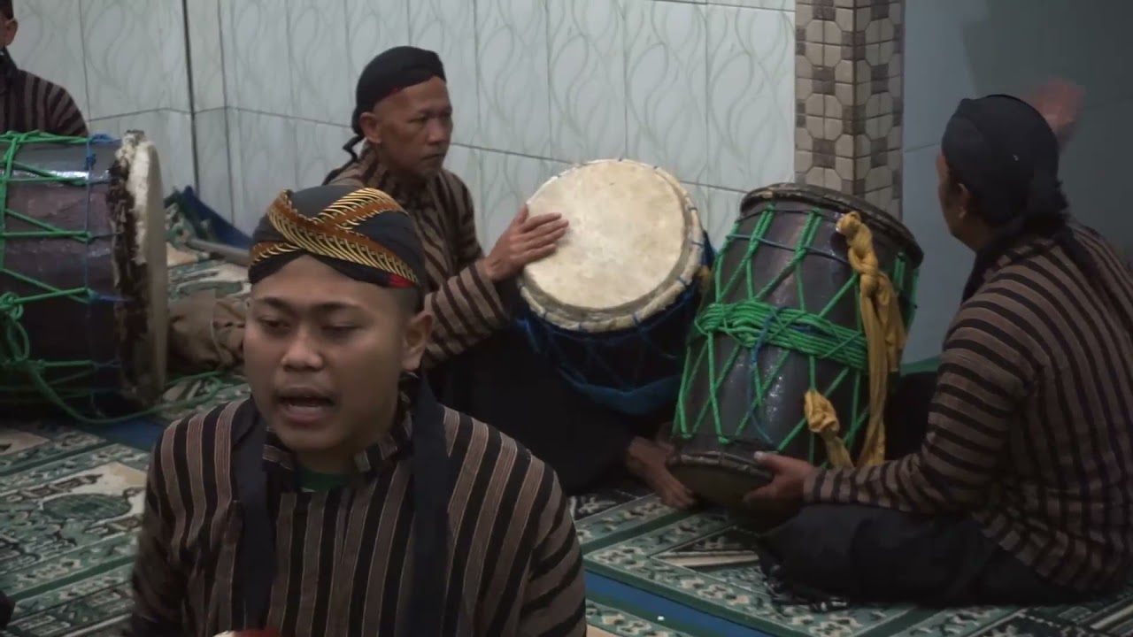 MUSIK TRADISIONAL TERBANG JIDOR TUTUR PASURUAN - YouTube