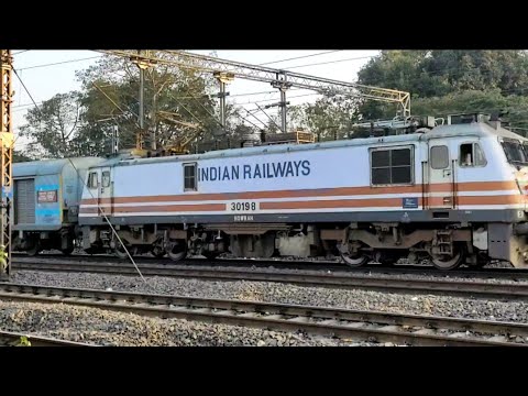 Howrah - New Delhi Duronto Express Amazing Acceleration By HWH WAP 5 ...