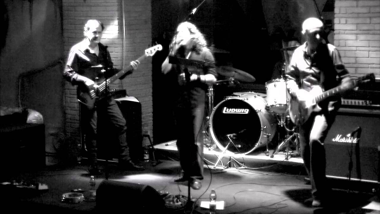 ZEP'S-LED ZEPPELIN TRIBUTE BAND- "BLACK DOG" - YouTube