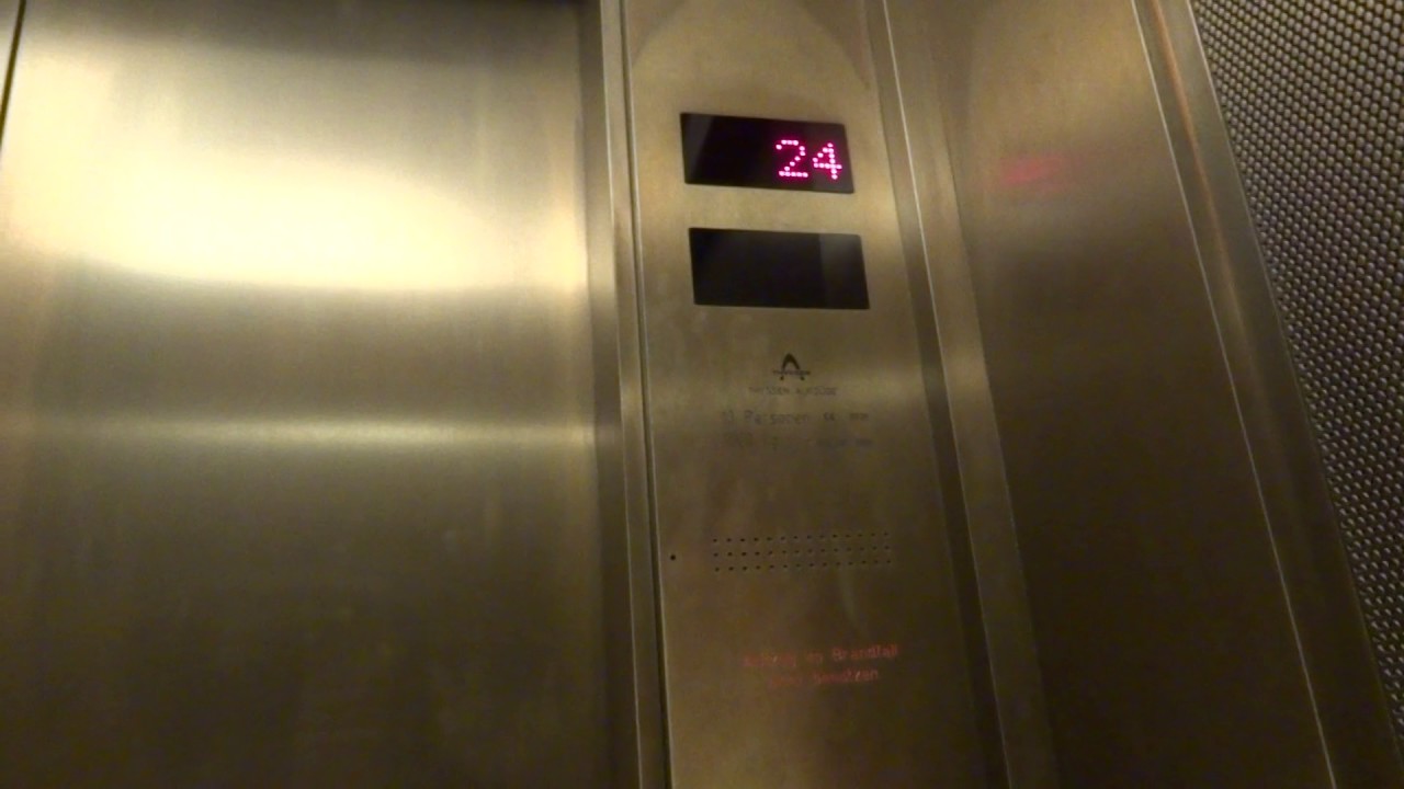 Fastes elevator in Europe/Berlin - YouTube