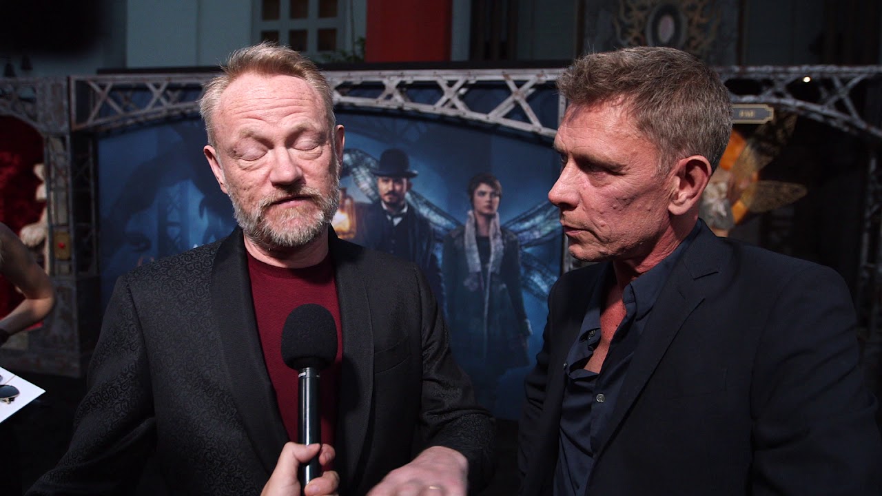 Carnival Row Los Angeles Premiere - Itw Jared Harris and Jamie Harris ...