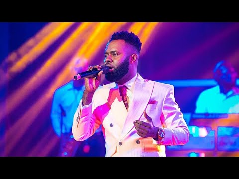 Ernest Opoku Full Performance at Piesie Esther Waye Me Yie Concert ...