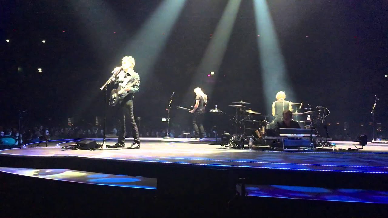 MUSE - Resistance [Live @ Ziggodome, Amsterdam 10/03/2016] - YouTube
