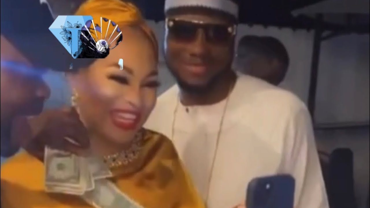 SEE HOW GUESTS MAKE DOLLAR RAIN ON BUKKY WRIGHT AT HER ILEYA PARTY IN ...
