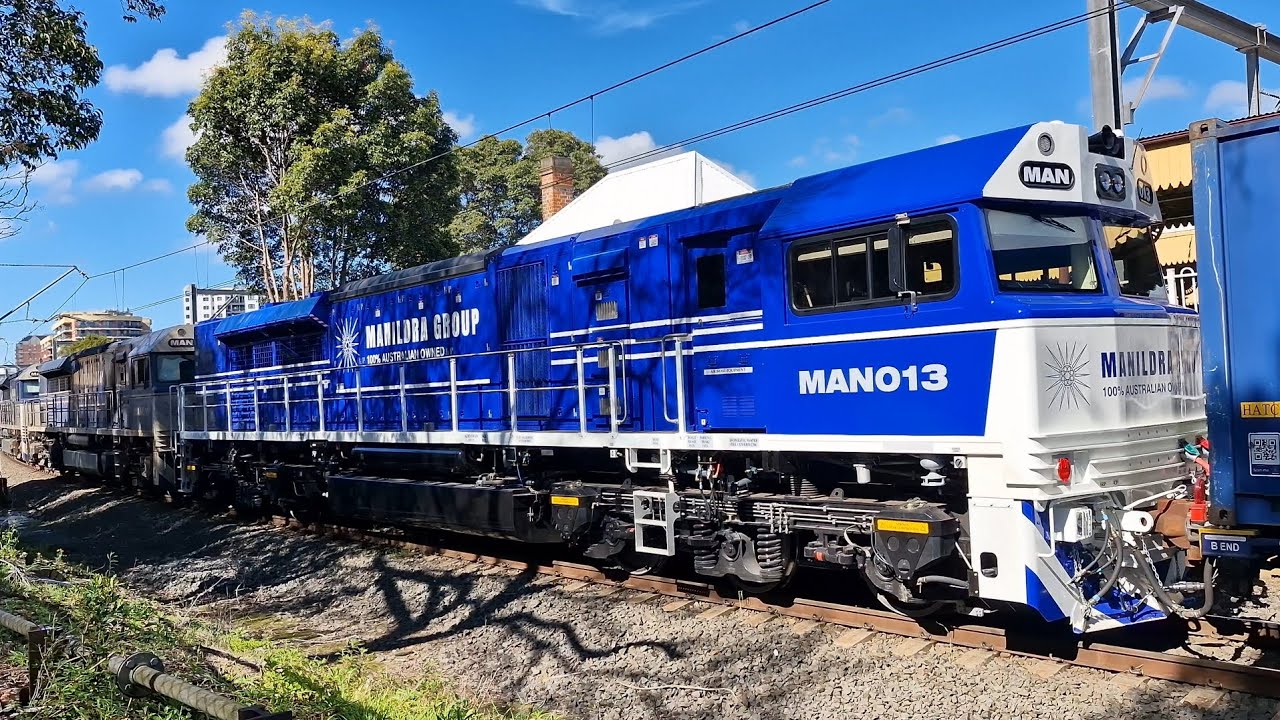 15/08/25 SSR Manildra Train 9577 passing Homebush Goods Platform - YouTube