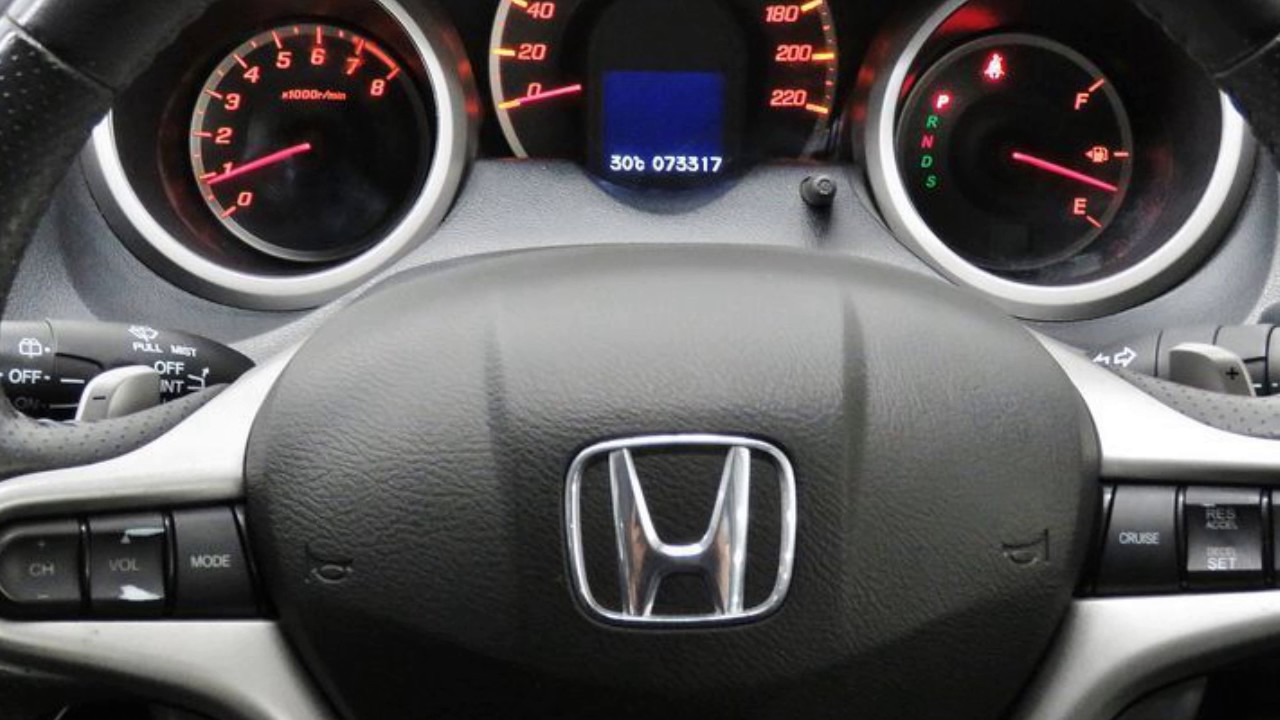 2012 Honda Jazz GE MY12 Vibe-S White 5 Speed Automatic Hatchback - YouTube