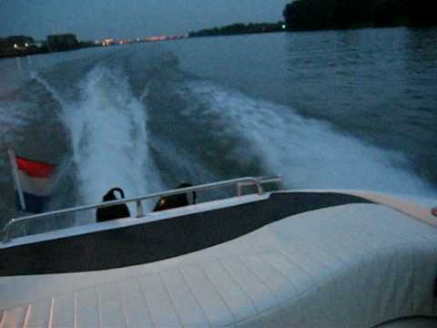 Quicksilver 650 Cruiser diesel - YouTube