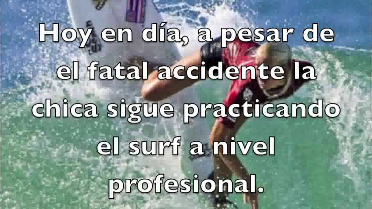 CHICA POSA EN VIDEO CON TIBURON PENSANDO QUE ESTABA MUERTO LAMENTANDOLO ...
