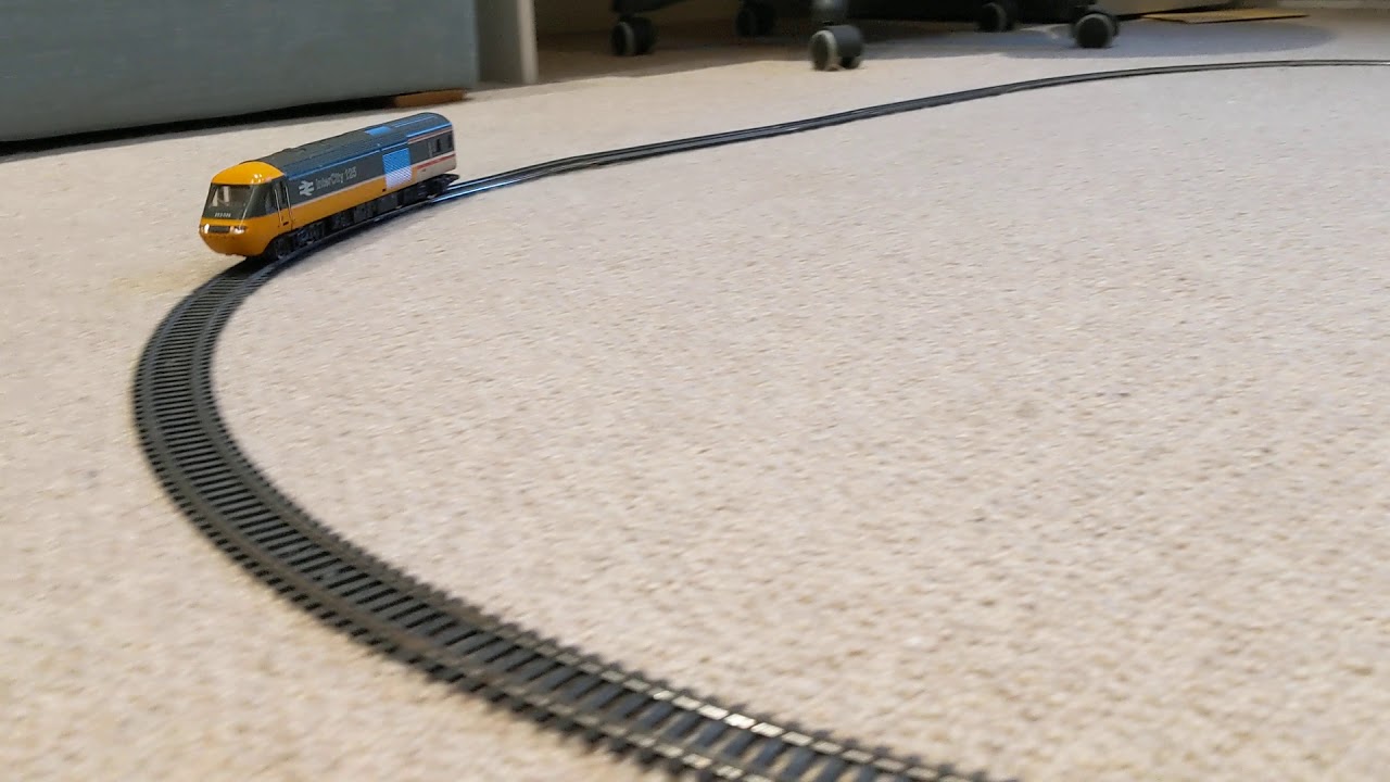 Hornby OO Intercity 125 model train 43125 - YouTube